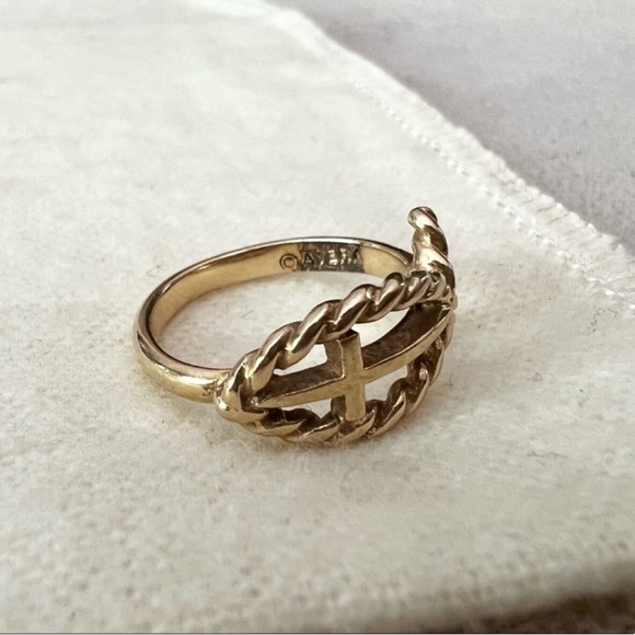 James Avery | Jewelry | Gold James Avery Retired Rare Ichthus Fish Ring ...